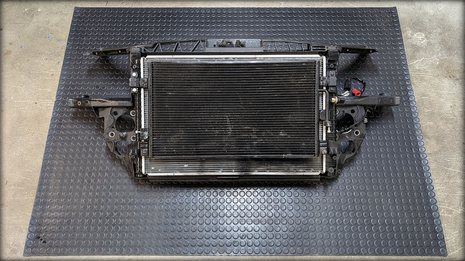 tots-parts - audi rs6 frontmaske kuehler